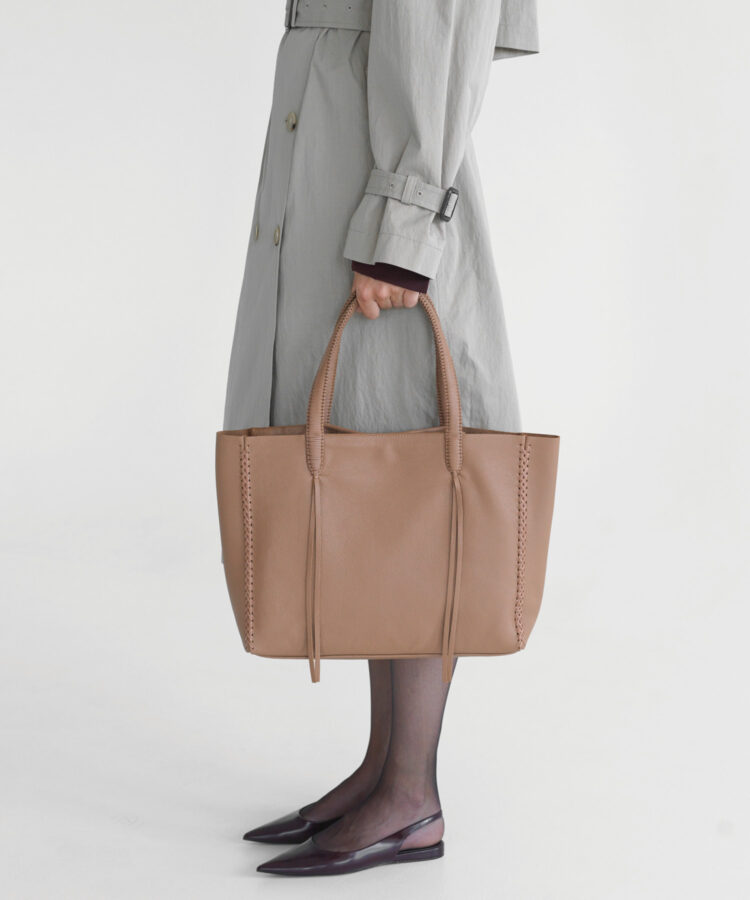 Medium Tote in Camel Grained Leather - Callista